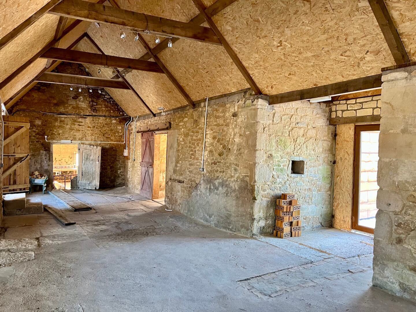 The Red Shed - Chesterblade Hills